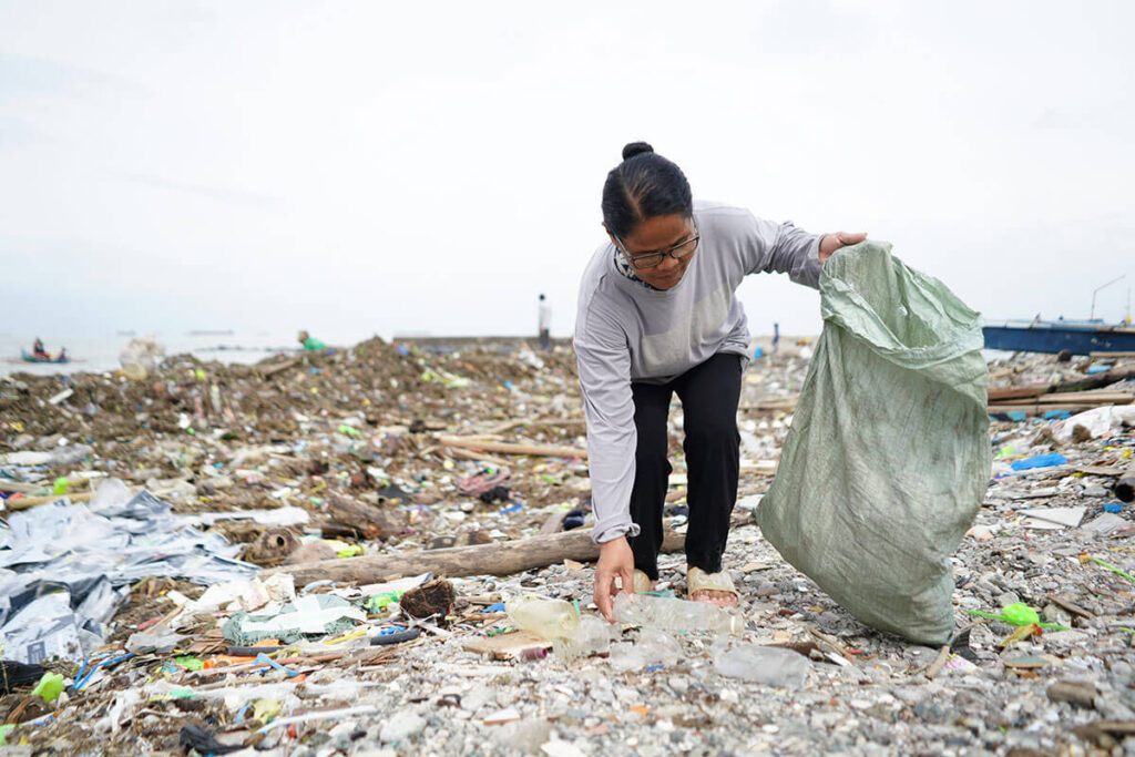 Plastic Pollution and Recycling - Plastic Bank