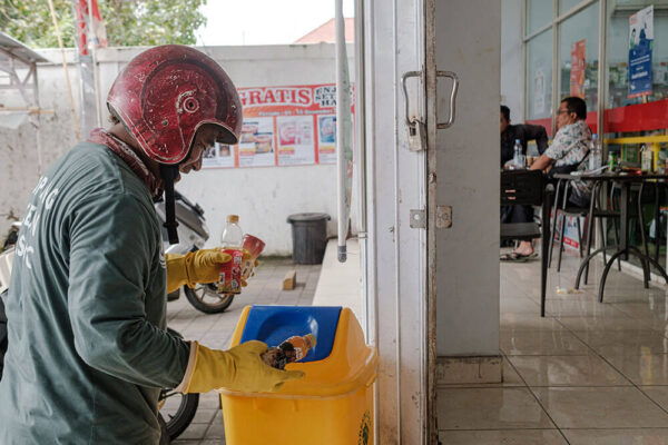 Join The Coca-Cola journey beyond the bottle